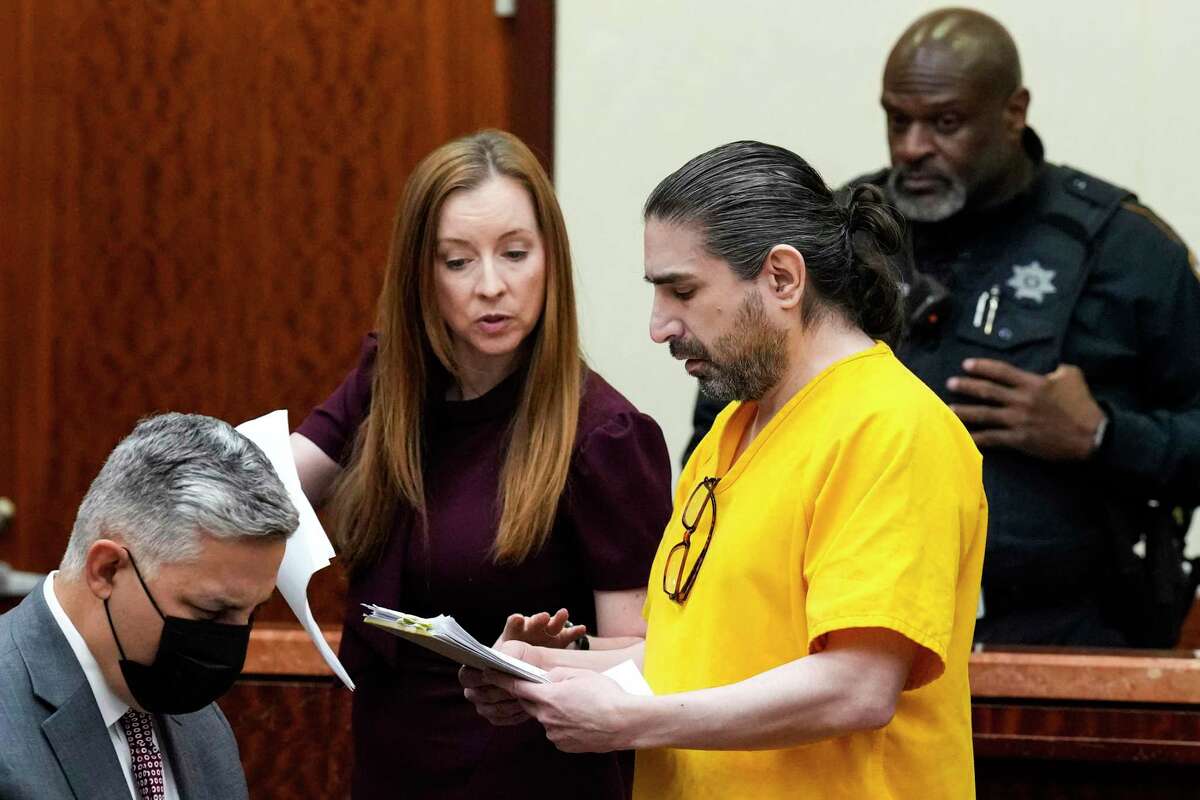 Man accused of killing Harris County deputy considers representing self