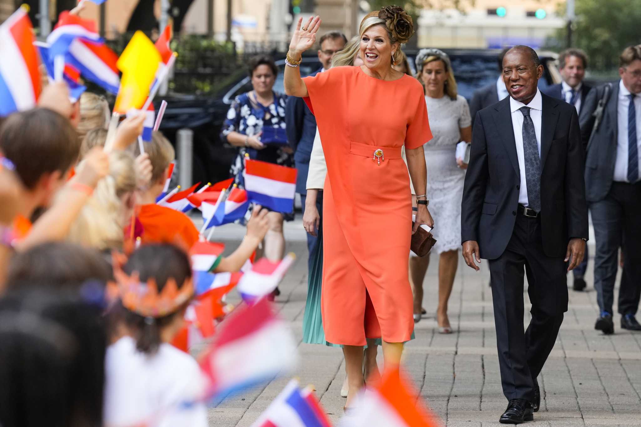 Dutch queen learns about flood control during Houston visit