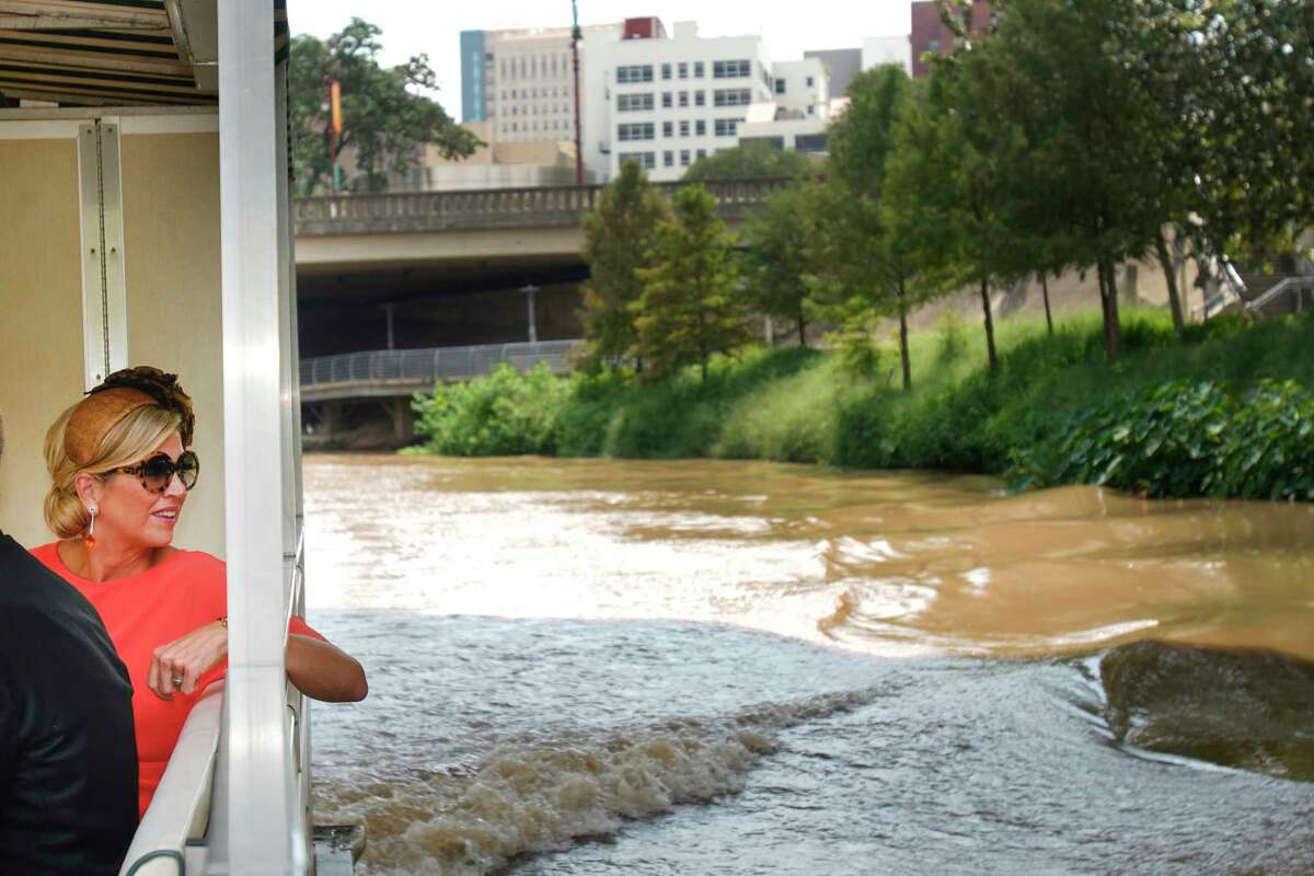 Dutch queen learns about flood control during Houston visit