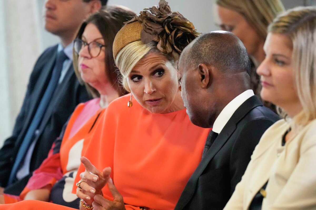Dutch queen learns about flood control during Houston visit