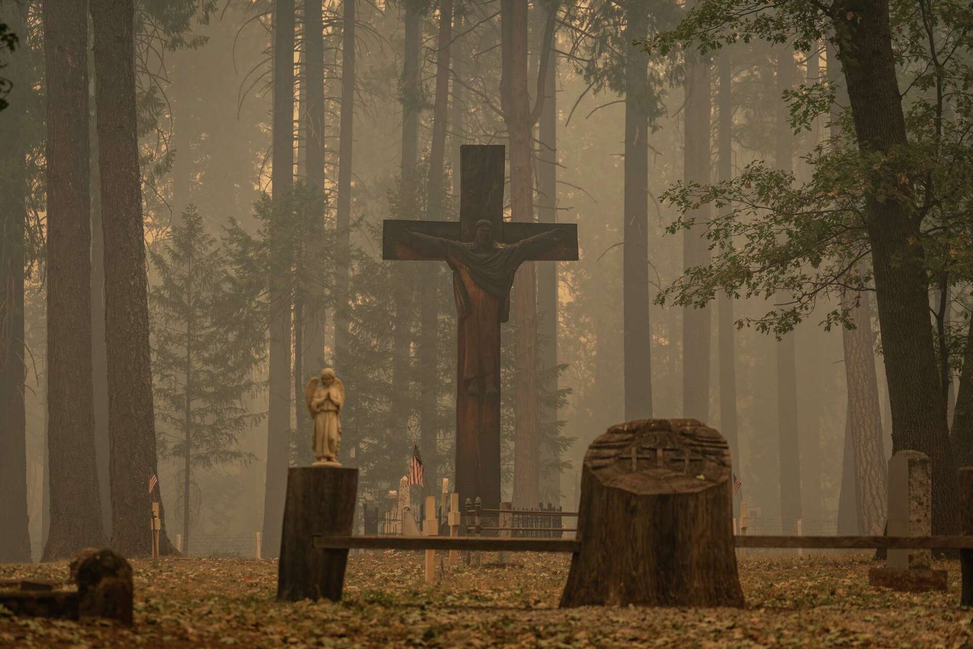 California fires: Mosquito Fire forces nearly 6,000 people to evacuate