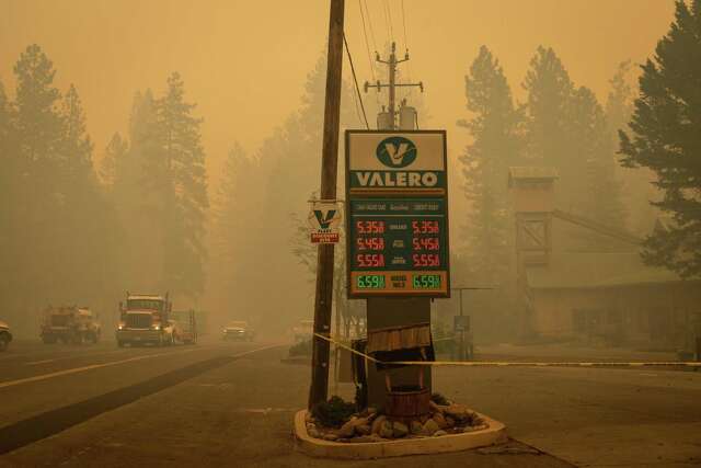 Mosquito Fire explodes to nearly 30,000 acres as residents flee from homes