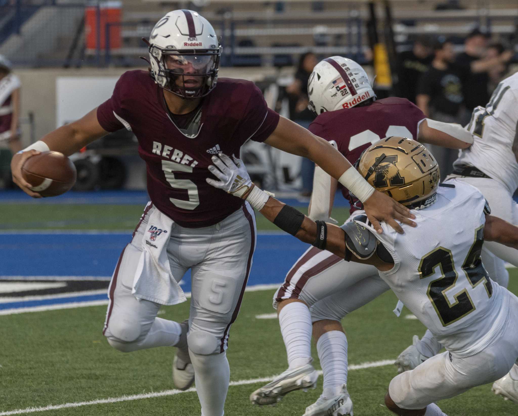 Legacy 4-star quarterback Davila commits to Purdue
