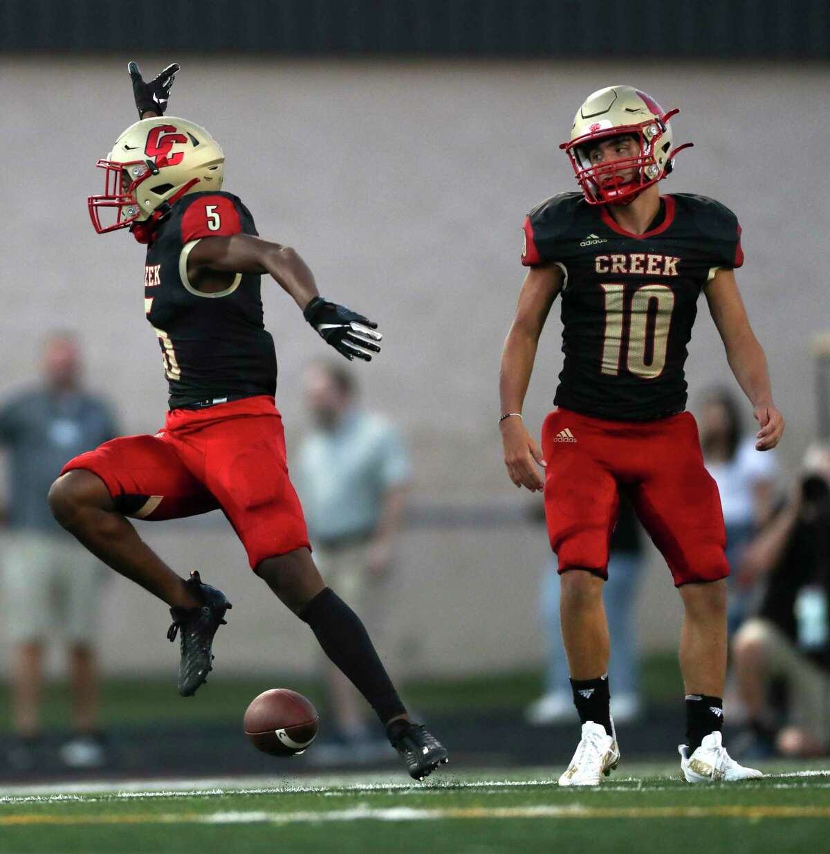 Conroe rolls past Caney Creek in first meeting between the two