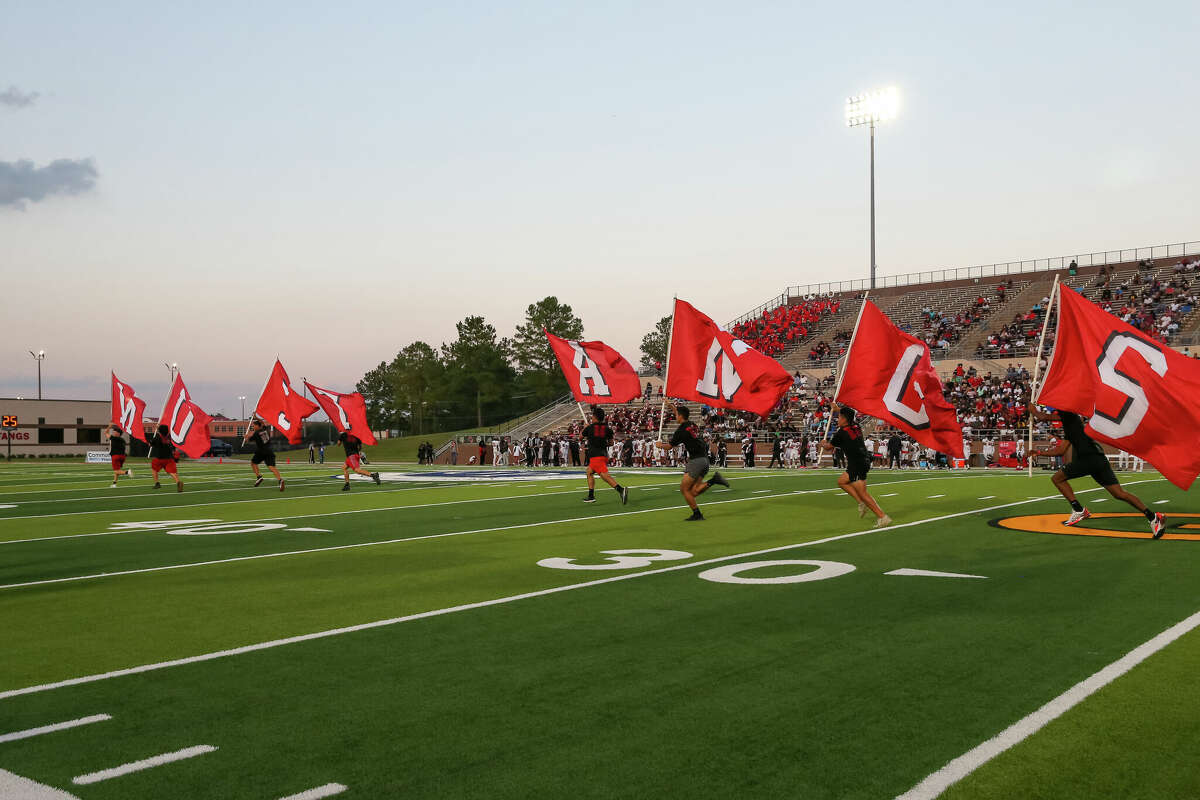 North Shore Mustangs take down Westfield to remain perfect North Shore Mustangs take down Westfield to remain perfect