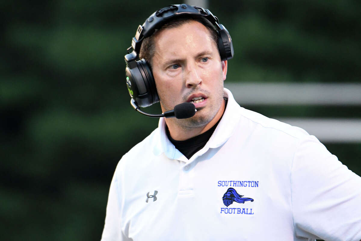 Mike Drury steps down as Southington football coach