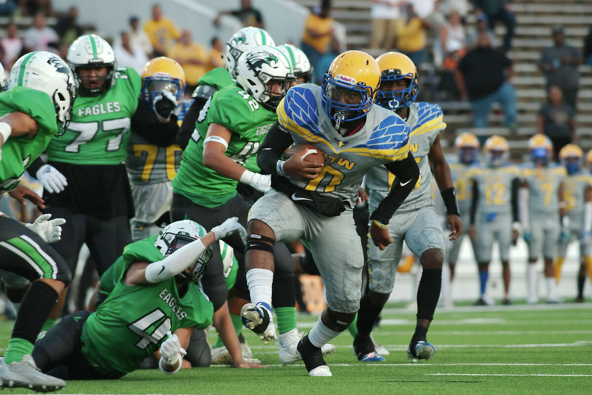 Andre Walker II, Washington put down Pasadena