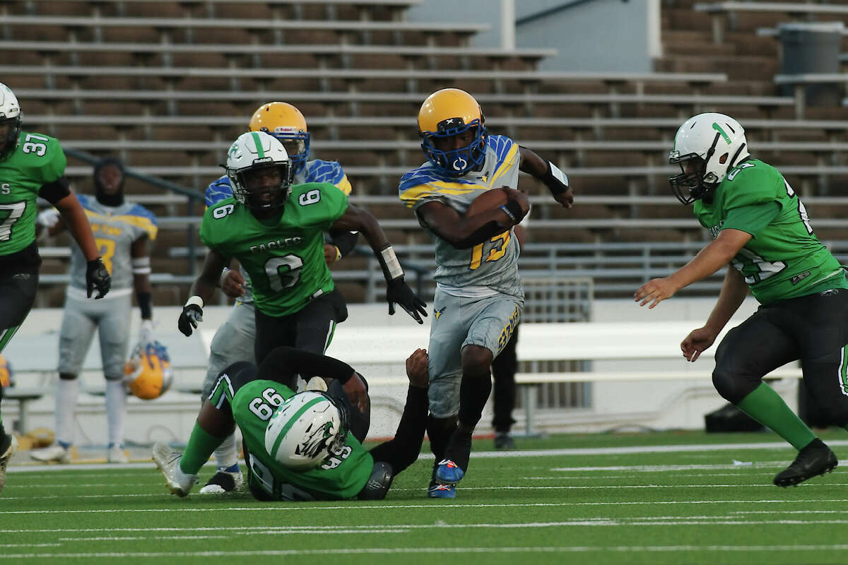 Andre Walker II, Washington put down Pasadena