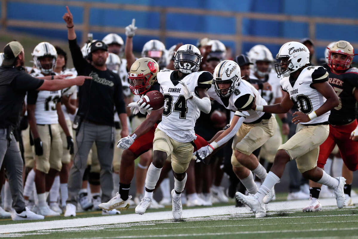 Conroe Tigers roll past Caney Creek Panthers