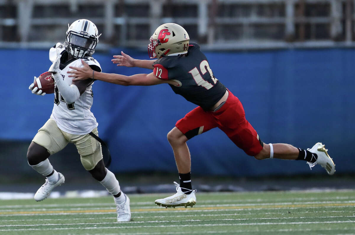 Conroe Tigers roll past Caney Creek Panthers
