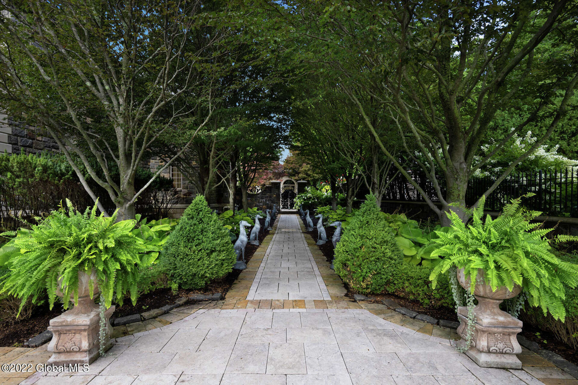 Auction result: Palazzo Riggi going to Capital Region couple