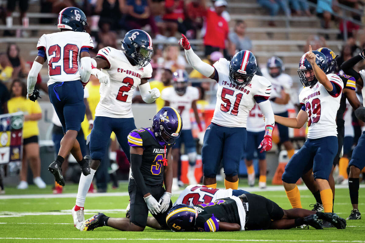 Jersey Village Falcons topple Cypress Springs Panthers