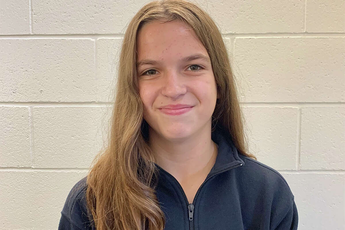 CT high schools girls swimming top performers in conference meets