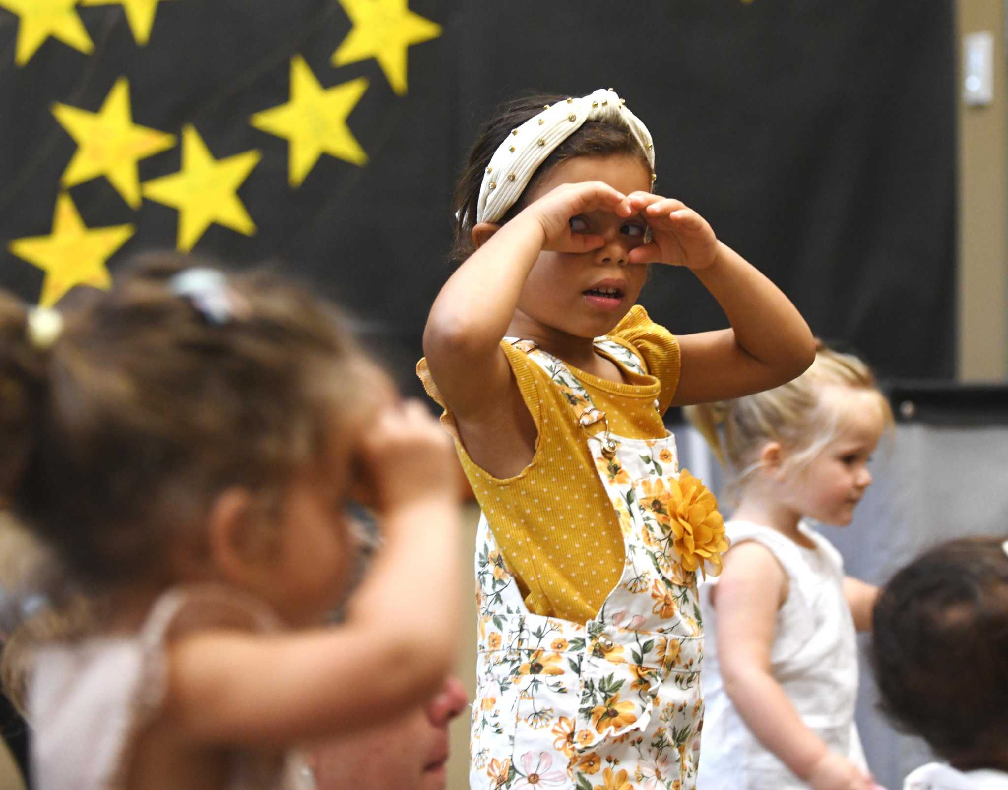 Greenwich’s Cos Cob Library draws a crowd to its popular weekly Spanish ...