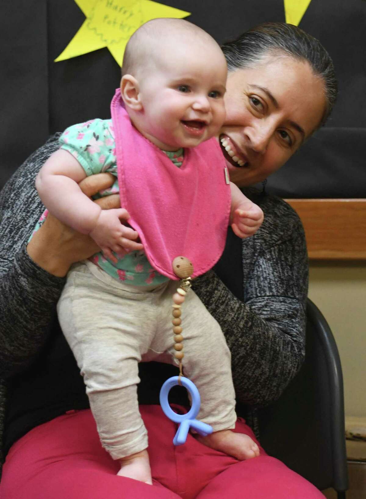 Greenwich’s Cos Cob Library draws a crowd to its popular weekly Spanish ...