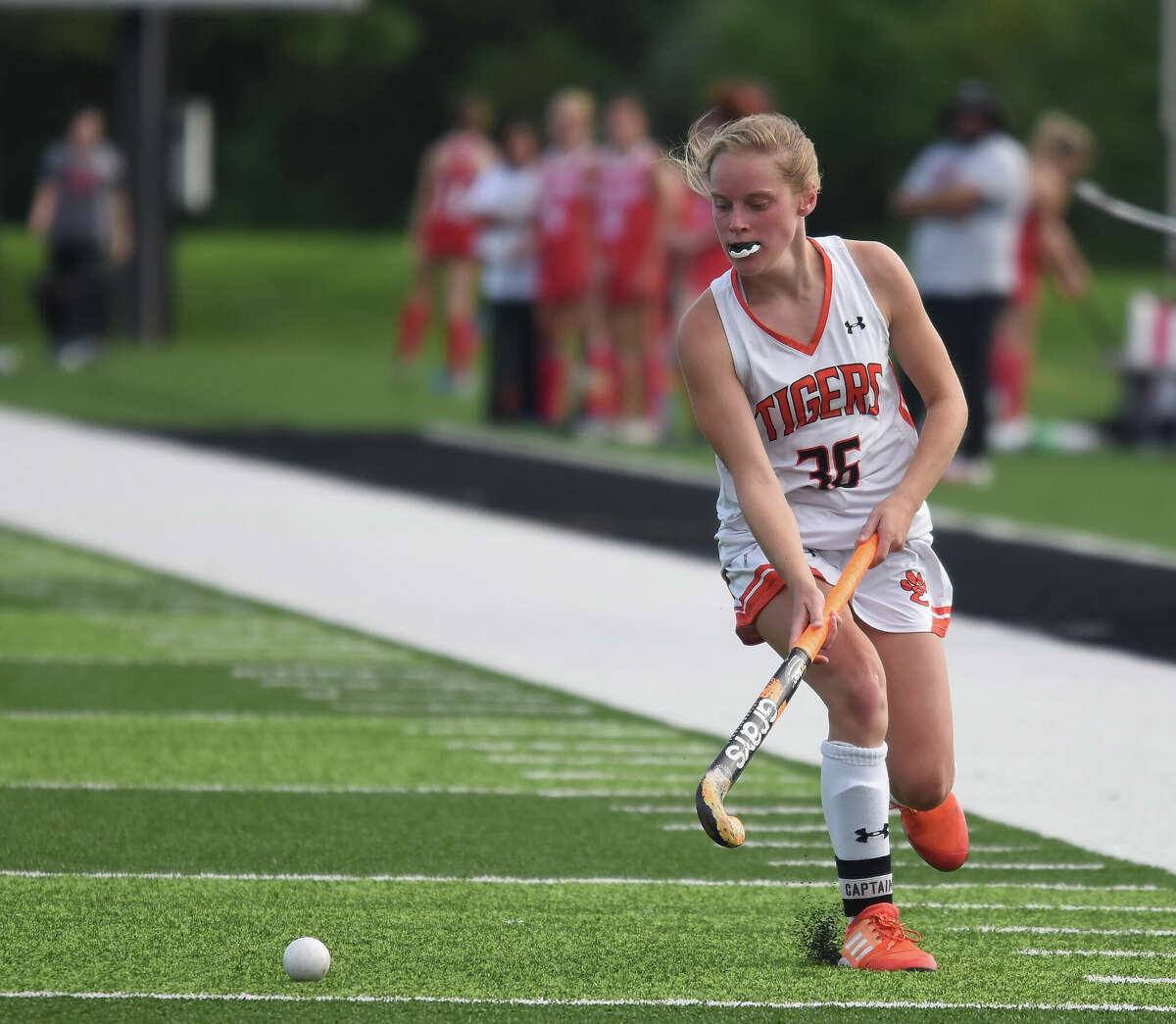 Edwardsville, Ursuline Academy finish in tie
