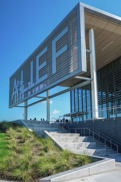 Alief community center: Here's what to expect