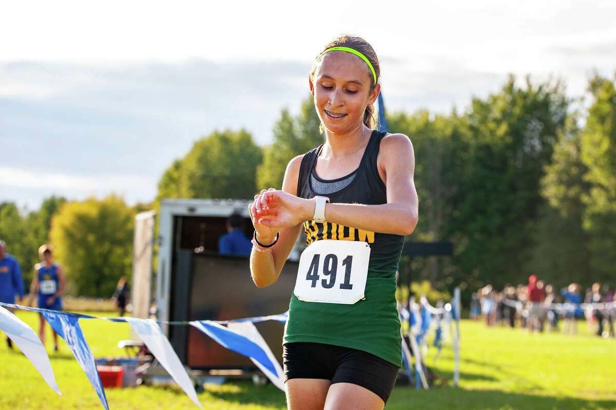 Power trio: Dow's big three sweep top spots at SVL meet