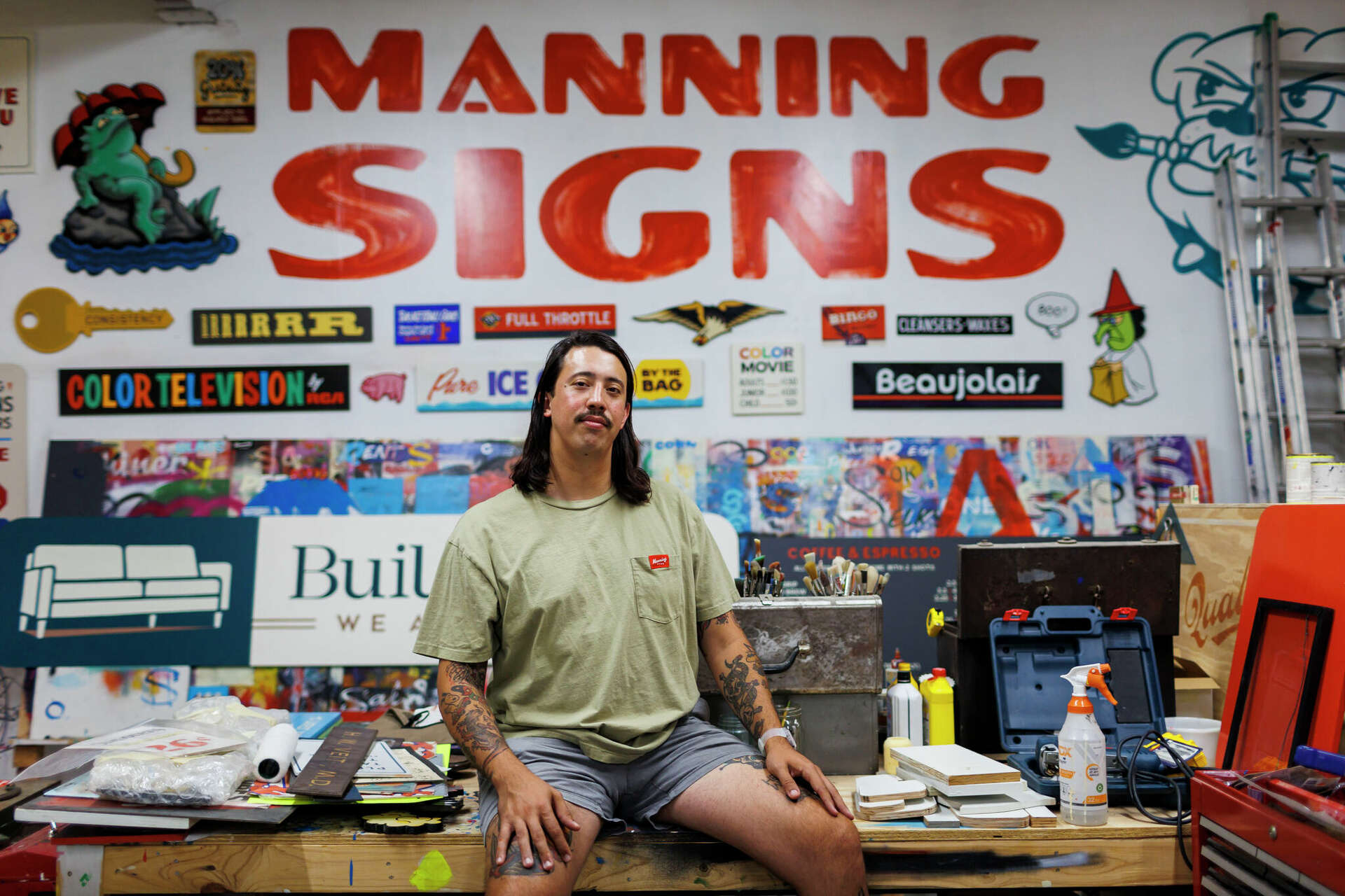 Manning Signs artist adds unique flair to Austin businesses