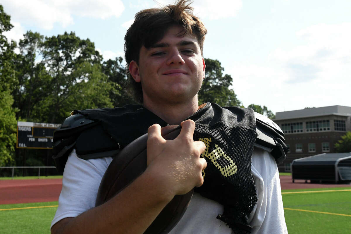 Hand football players working to replace CT all-state stars