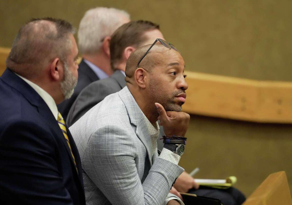 Bail bond siblings face continued scrutiny in Harris County meeting over ability to free jailed ...