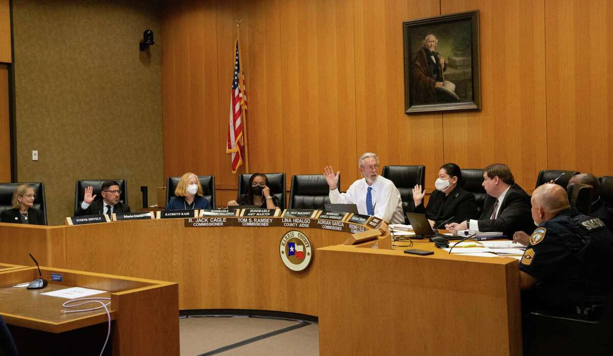 Bail bond siblings face continued scrutiny in Harris County meeting ...