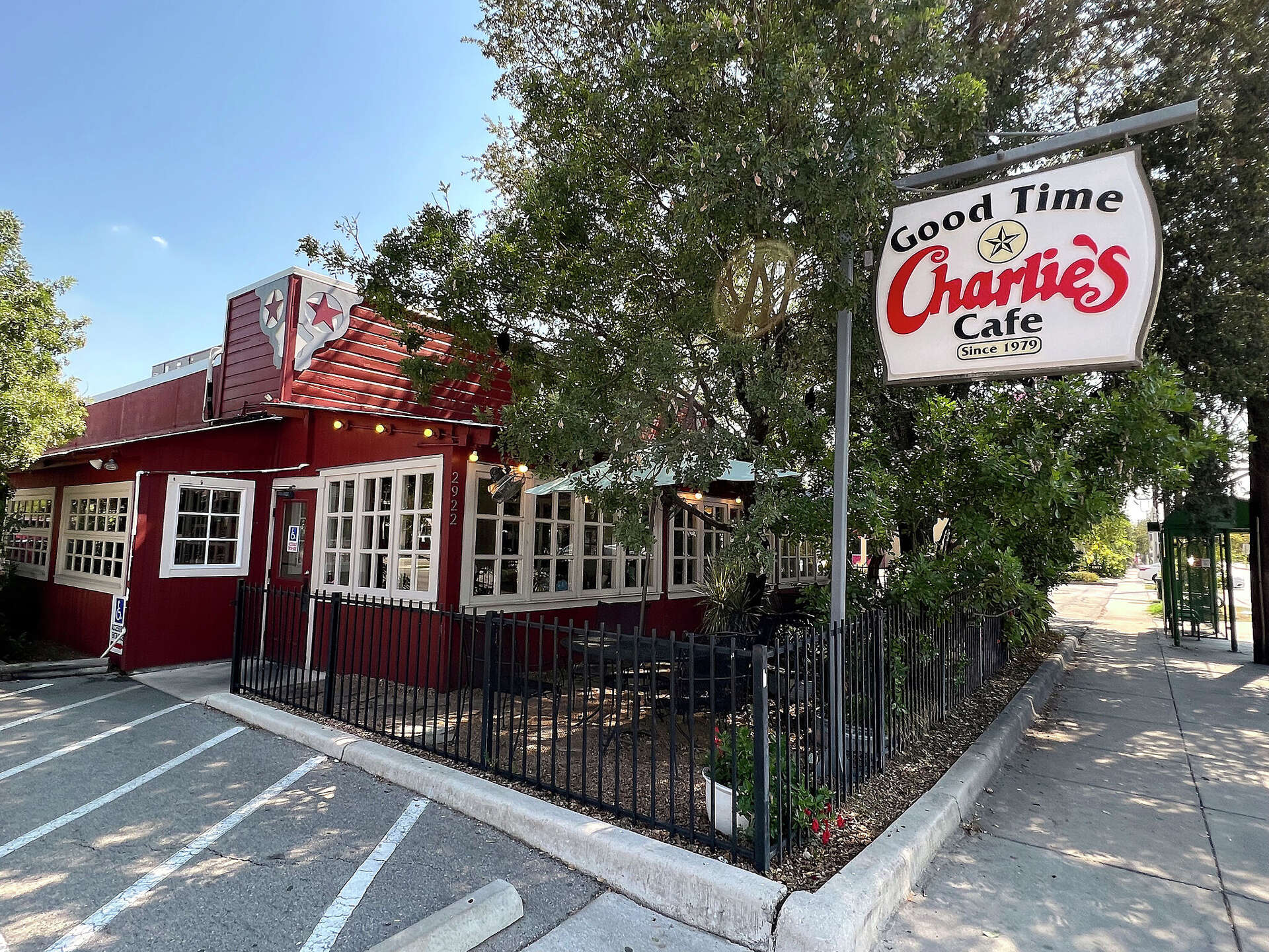 Good Time Charlie’s closes as DoSeum moves into the Broadway spot