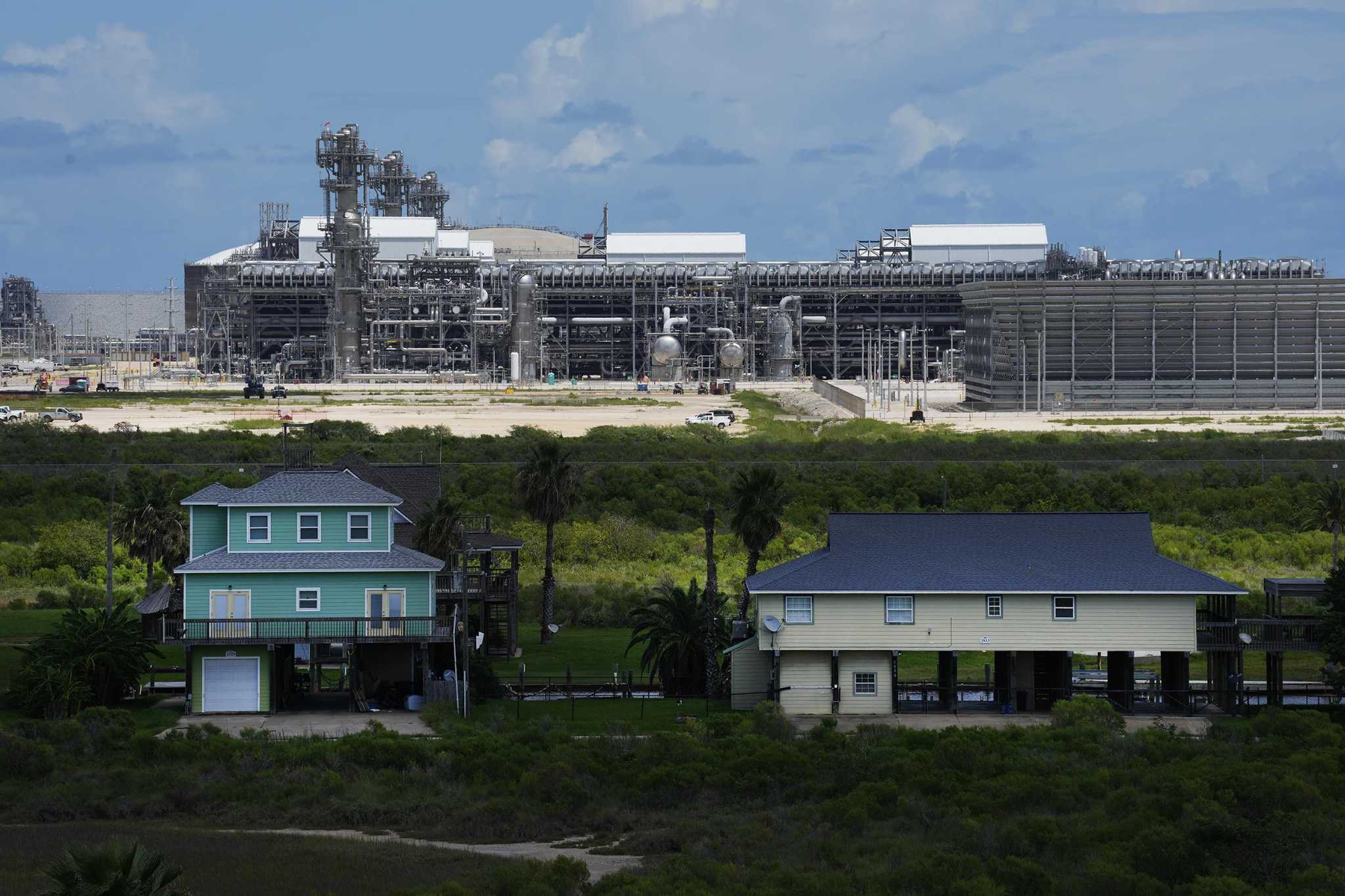 What to know as Freeport LNG restarts 8 months after explosion