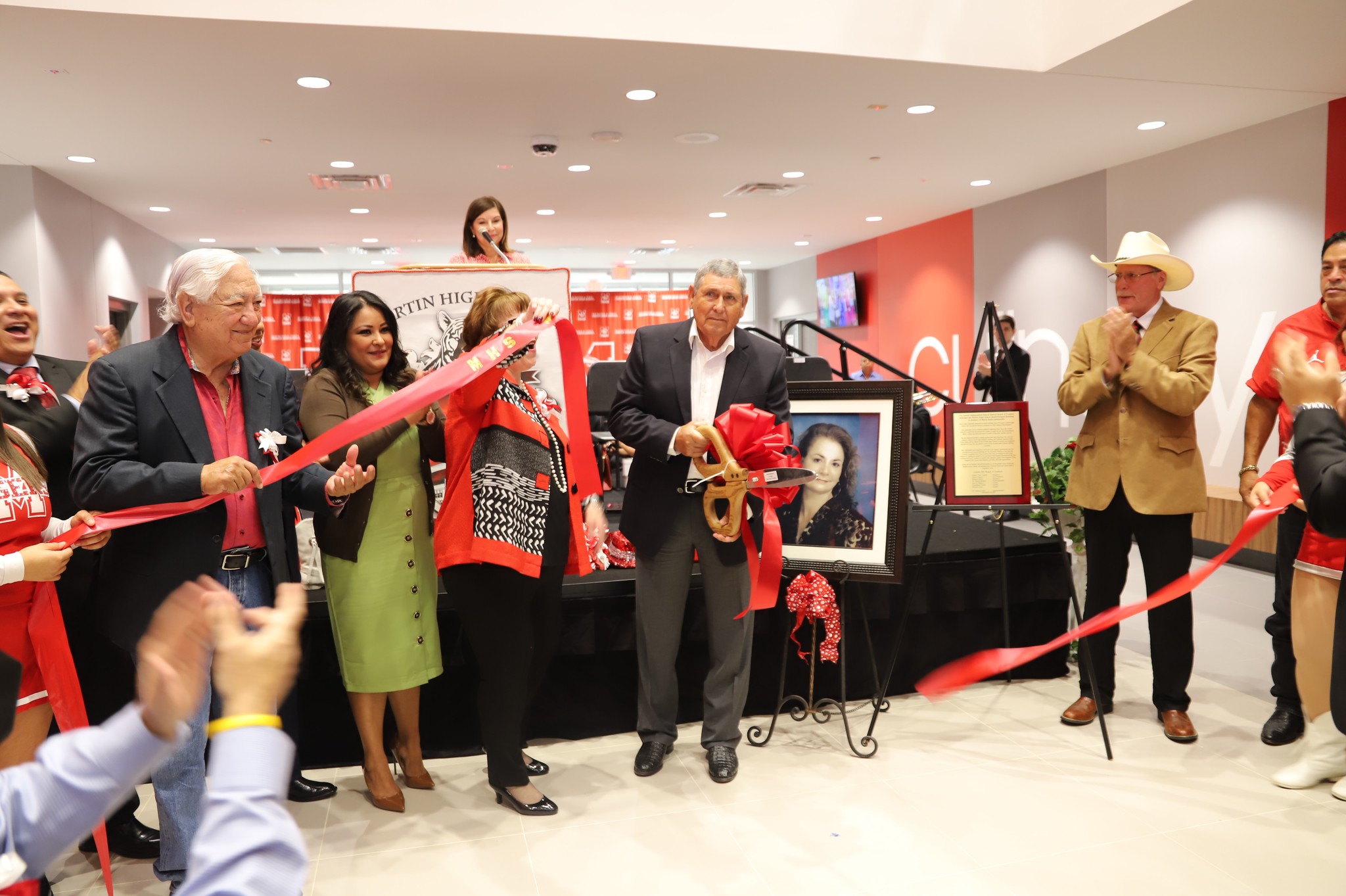 LISD dedicates $5.9M Multi-Purpose Building to former educator