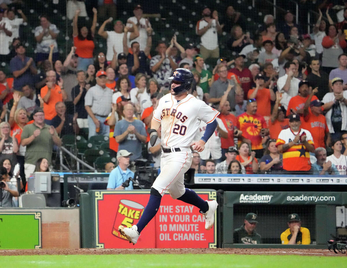 Houston Astros: Aledmys Díaz is back like he never left