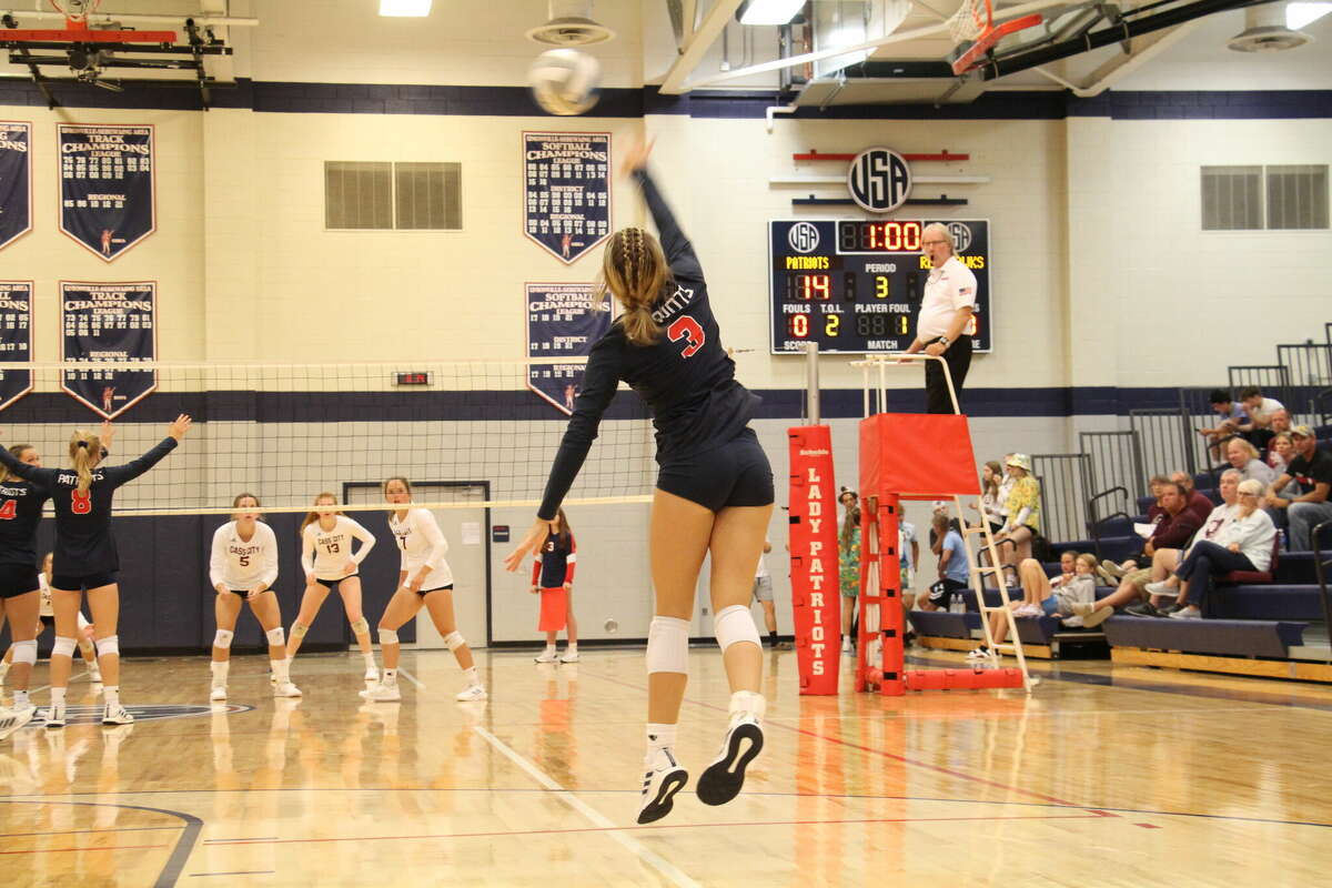 Cass City defeats USA in Thursday volleyball action