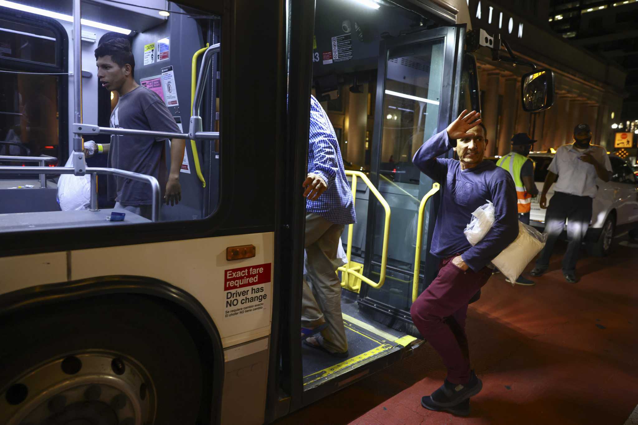 Did Abbott and DeSantis get their busing idea from Jim Crow?