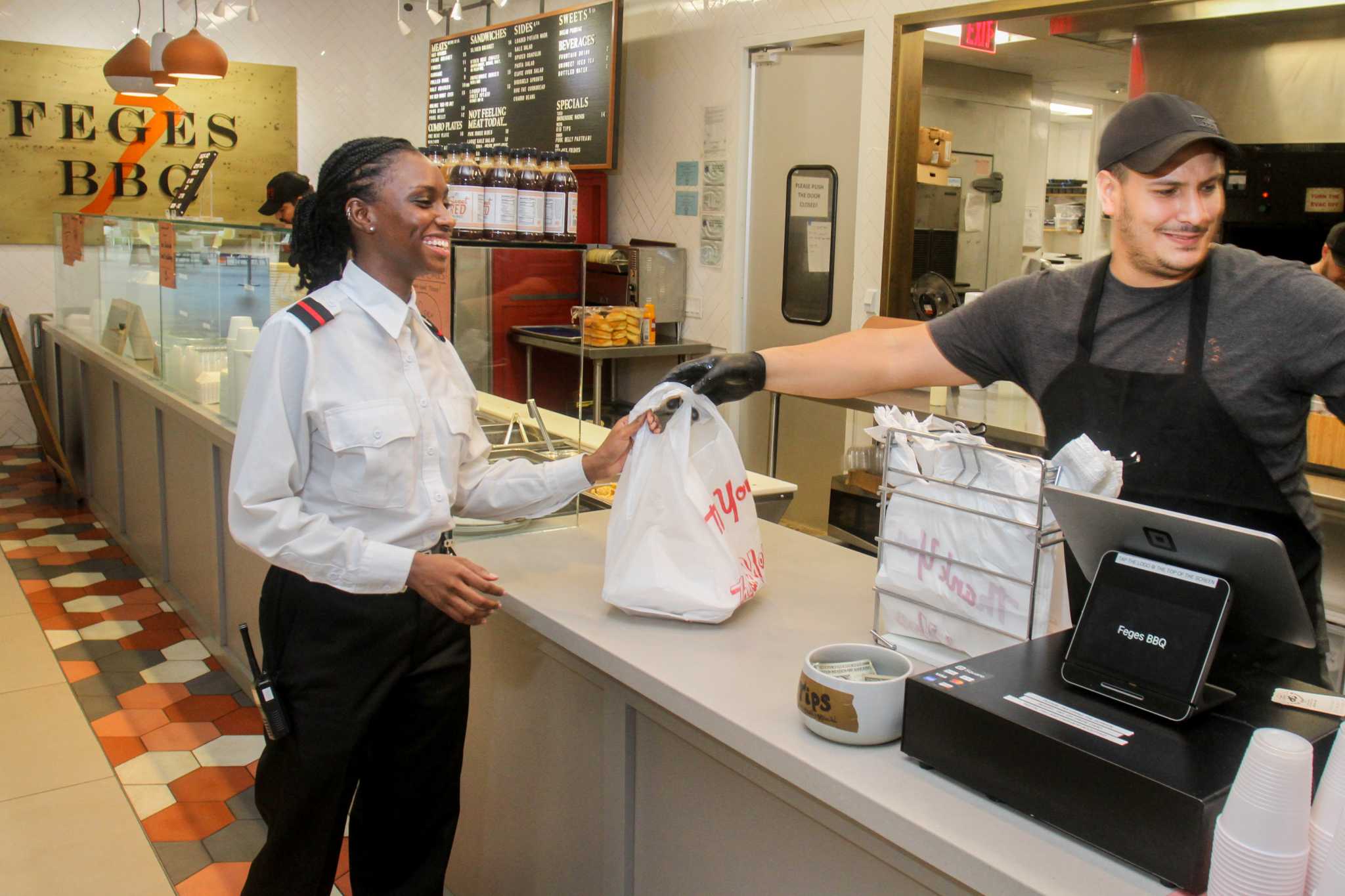 Army vet pitmaster at Feges serves free barbecue to veterans