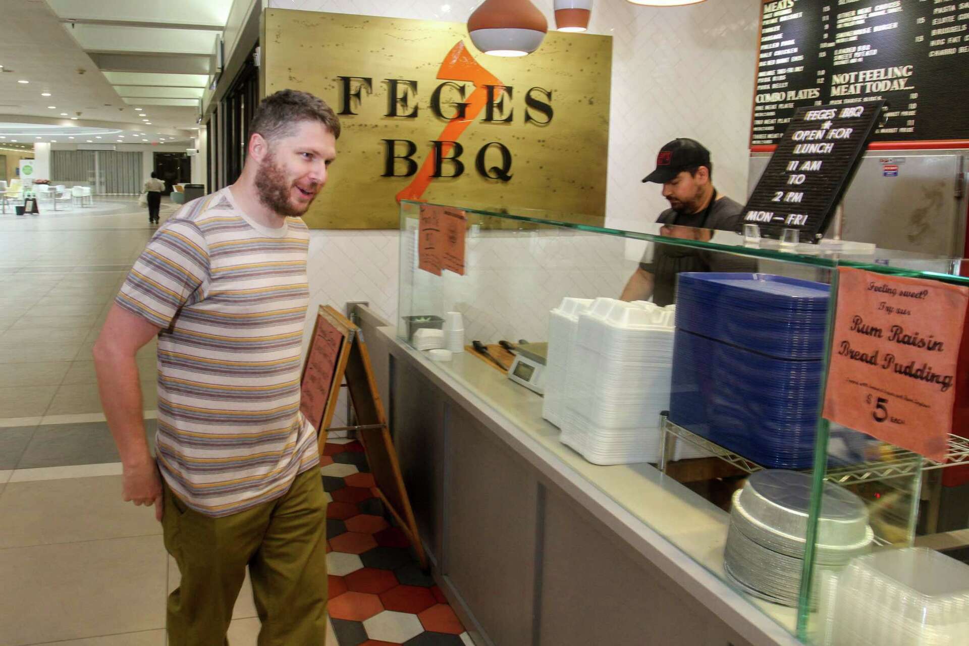 Army vet pitmaster at Feges serves free barbecue to veterans