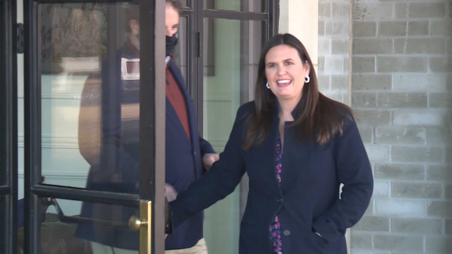 Sarah Huckabee Sanders undergoes surgery for thyroid cancer