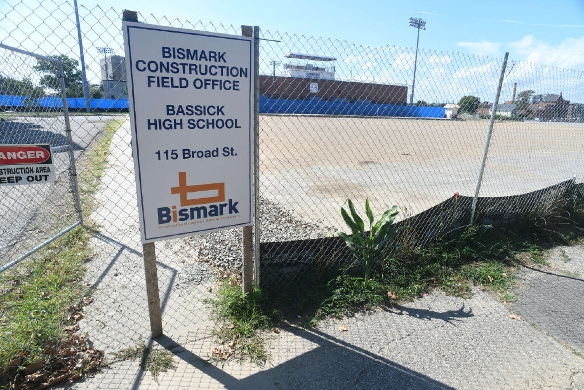 Bridgeport outlines plans for new Bassick High School at forum