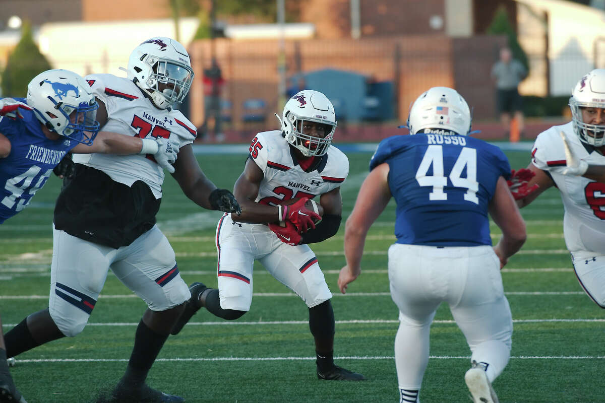 Manvel Mavericks bounce back against Friendswood Mustangs
