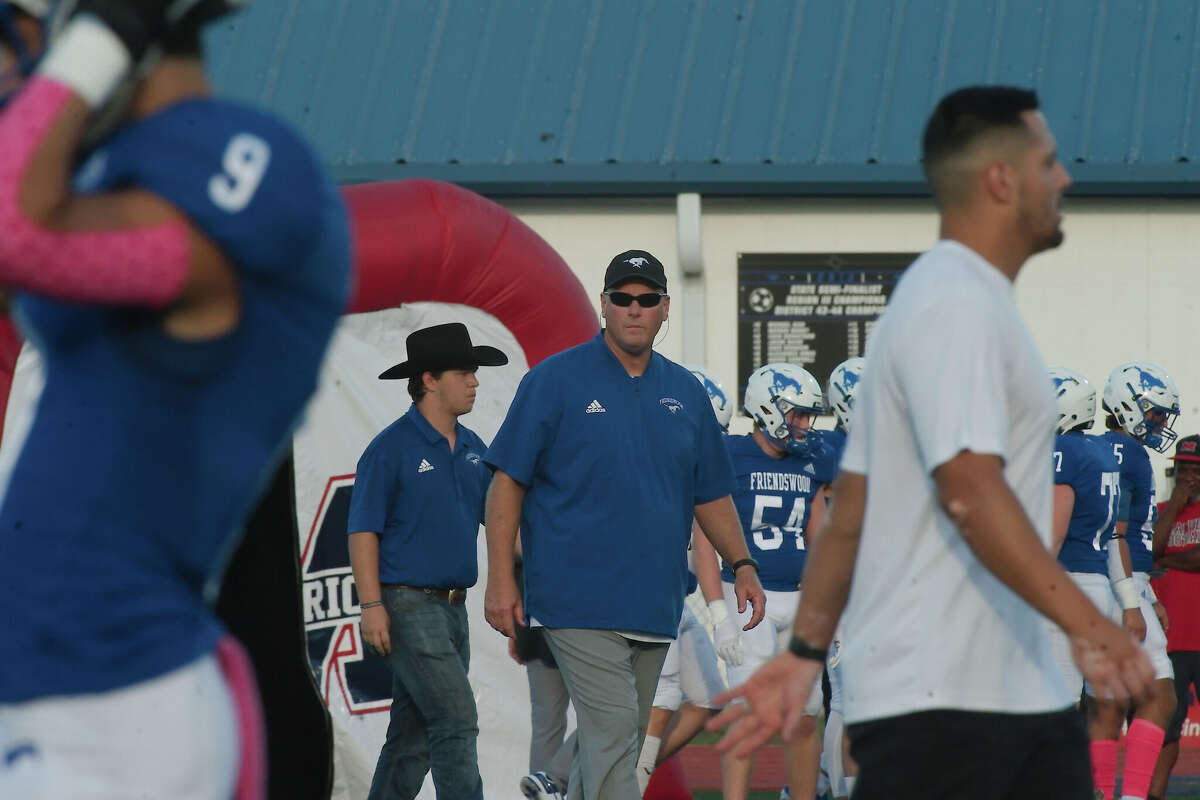 Manvel Mavericks bounce back against Friendswood Mustangs