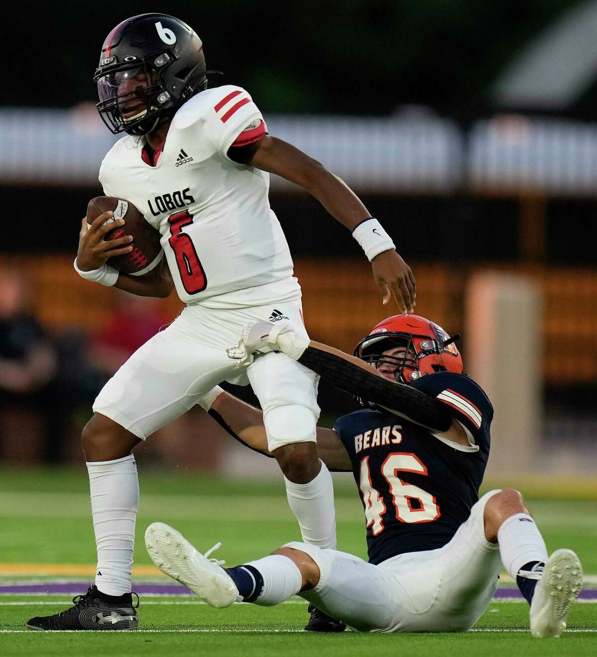 Langham Creek Lobos knock off Bridgeland Bears