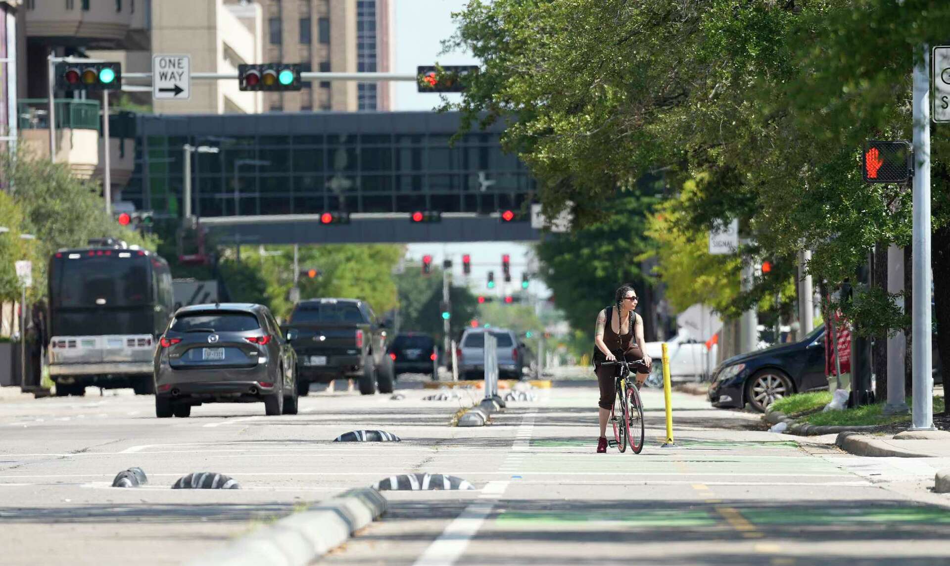Houston cyclists to protest the removal of 'armadillos' from bike lane