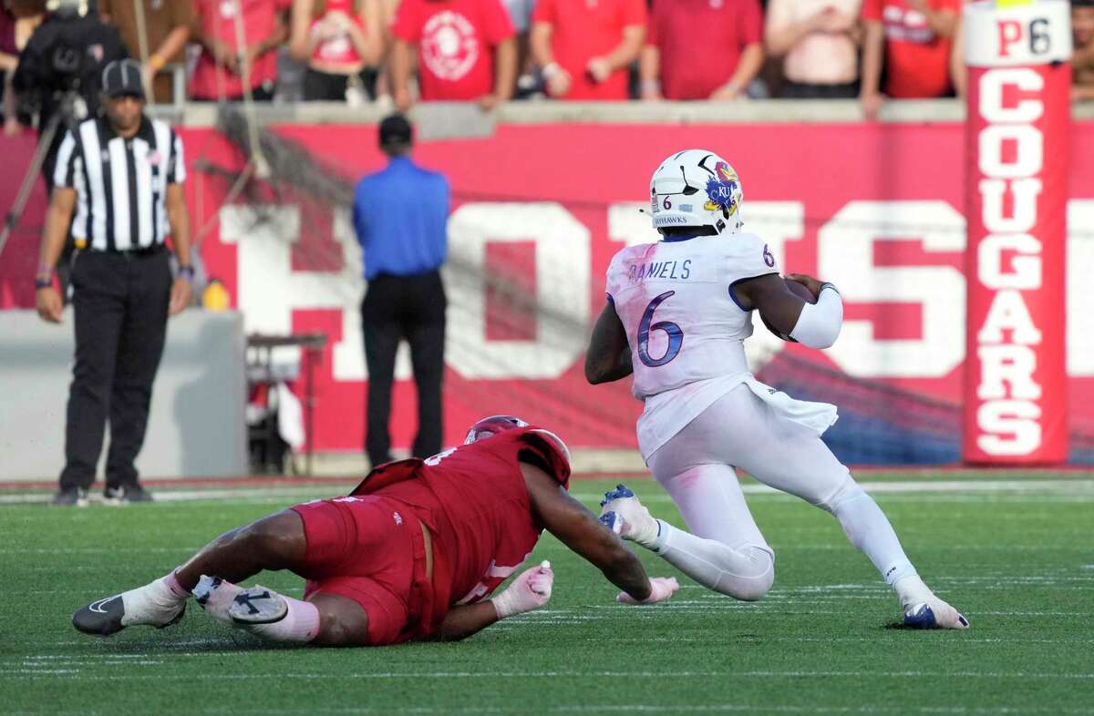 Houston Cougars suffer blowout loss to Kansas Jayhawks