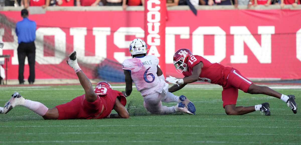 Houston Cougars suffer blowout loss to Kansas Jayhawks
