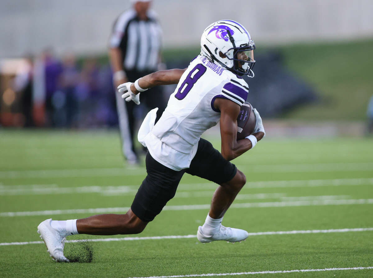 Ridge Point Panthers defeat Fort Bend Hightower Hurricanes