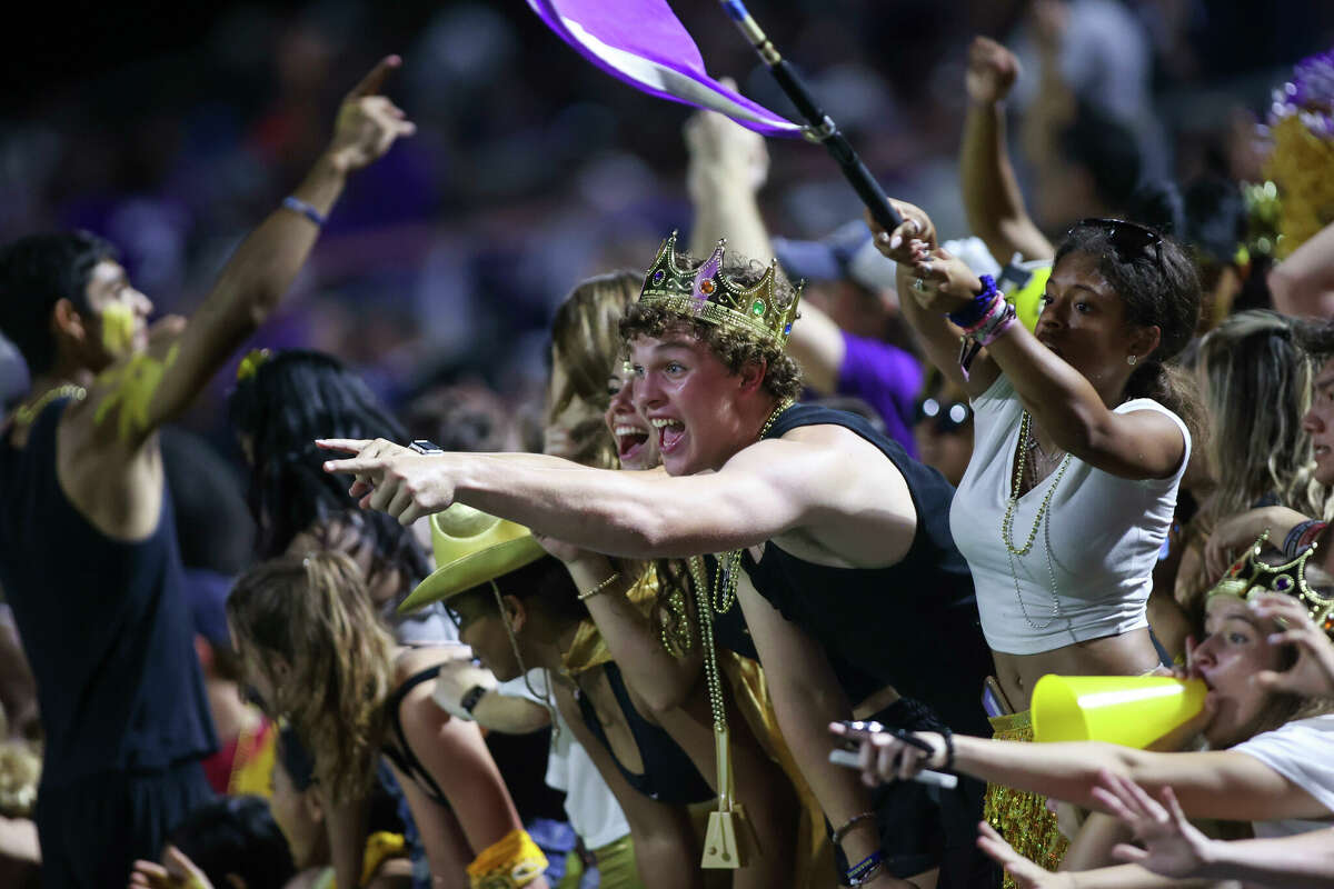 Ridge Point Panthers defeat Fort Bend Hightower Hurricanes