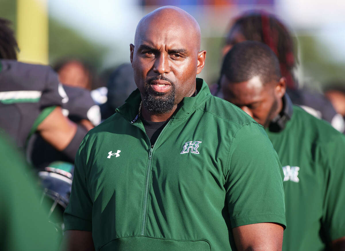 Ridge Point Panthers defeat Fort Bend Hightower Hurricanes