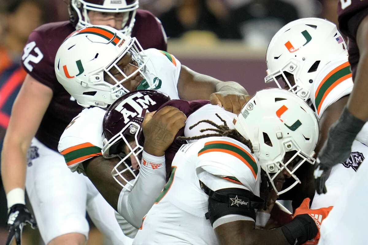 No. 24 Texas A&M Aggies hold off No. 13 Miami Hurricanes