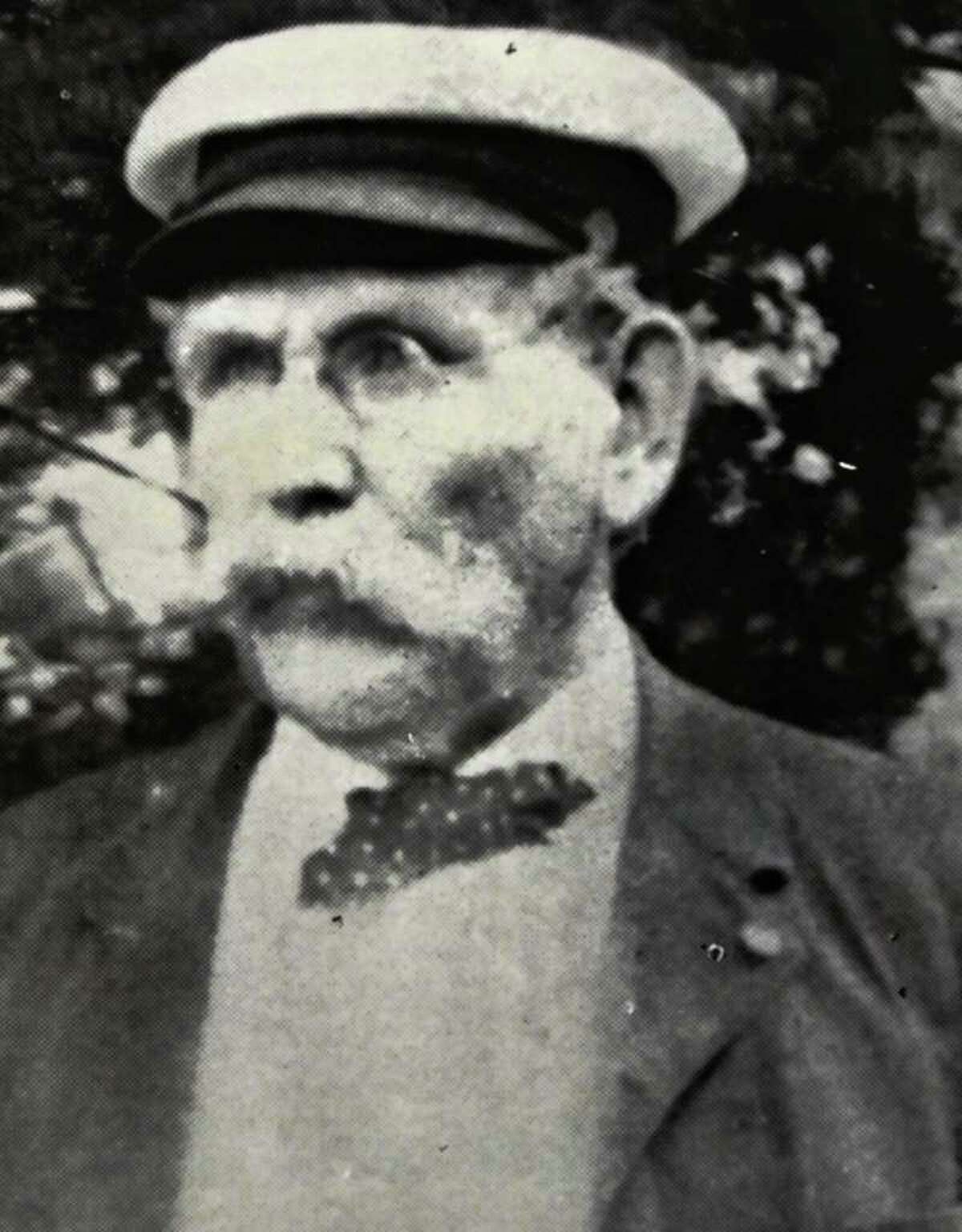 Photos: Capitol hauntings tours