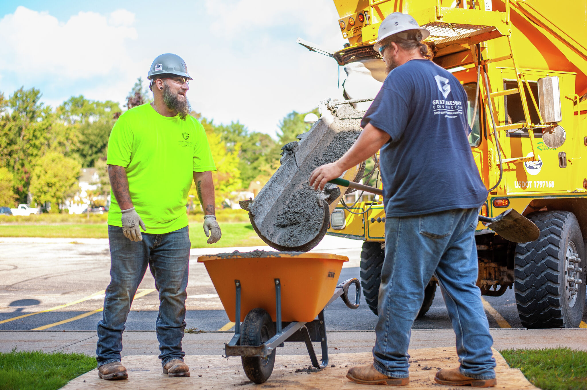 City aims to complete city hall construction in October