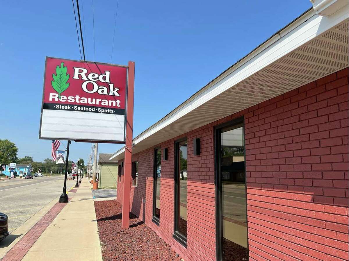 Out to Lunch with Tori: Red Oak Family Restaurant's dam burger