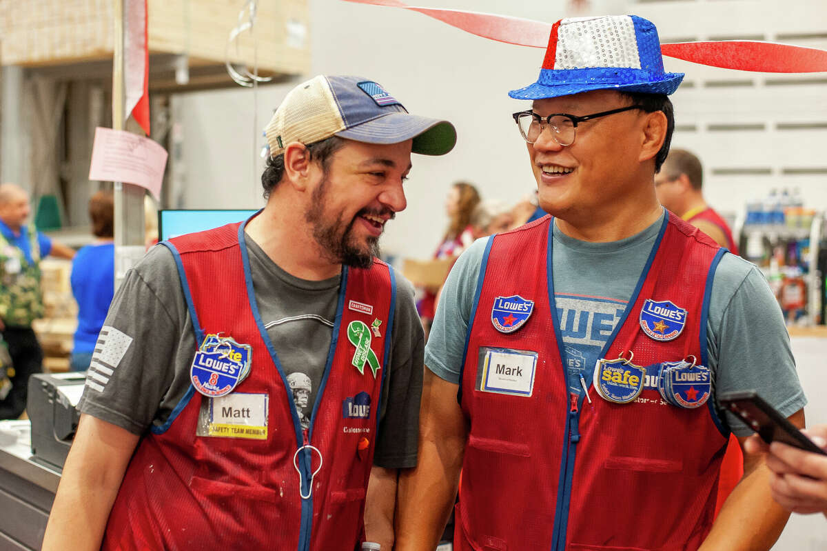 Long-time Midland resident celebrates U.S. citizenship; Mark Xu Jian ...